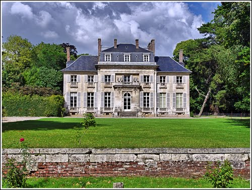 Hôtel de ville Saint Gratien - Plaine Vallée Tourisme - Lac d'Enghien ...
